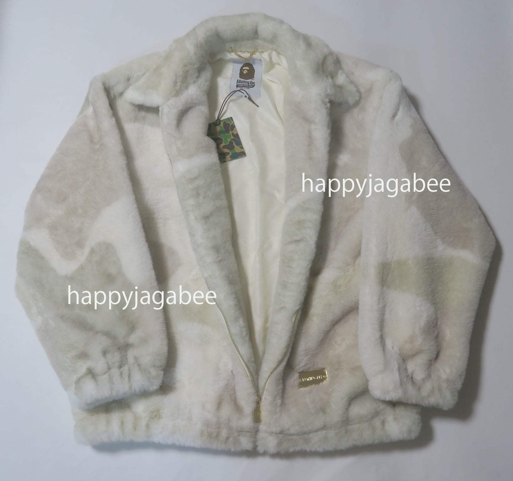 A BATHING APE CAMO FLUFFY JACKET – happyjagabee store A BATHING APE CAMO FLUFFY JACKET – happyjagabee store