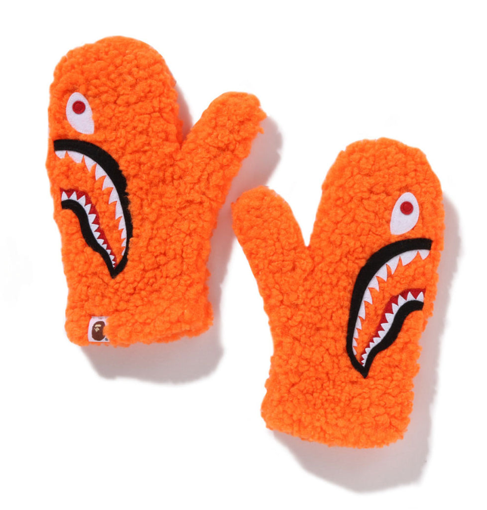 A BATHING APE Ladies' SHARK BOA MITTENS – happyjagabee store